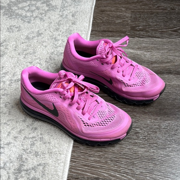 Nike | Shoes | Nike Pink Sneakers Athletic Running Shoes | Poshmark